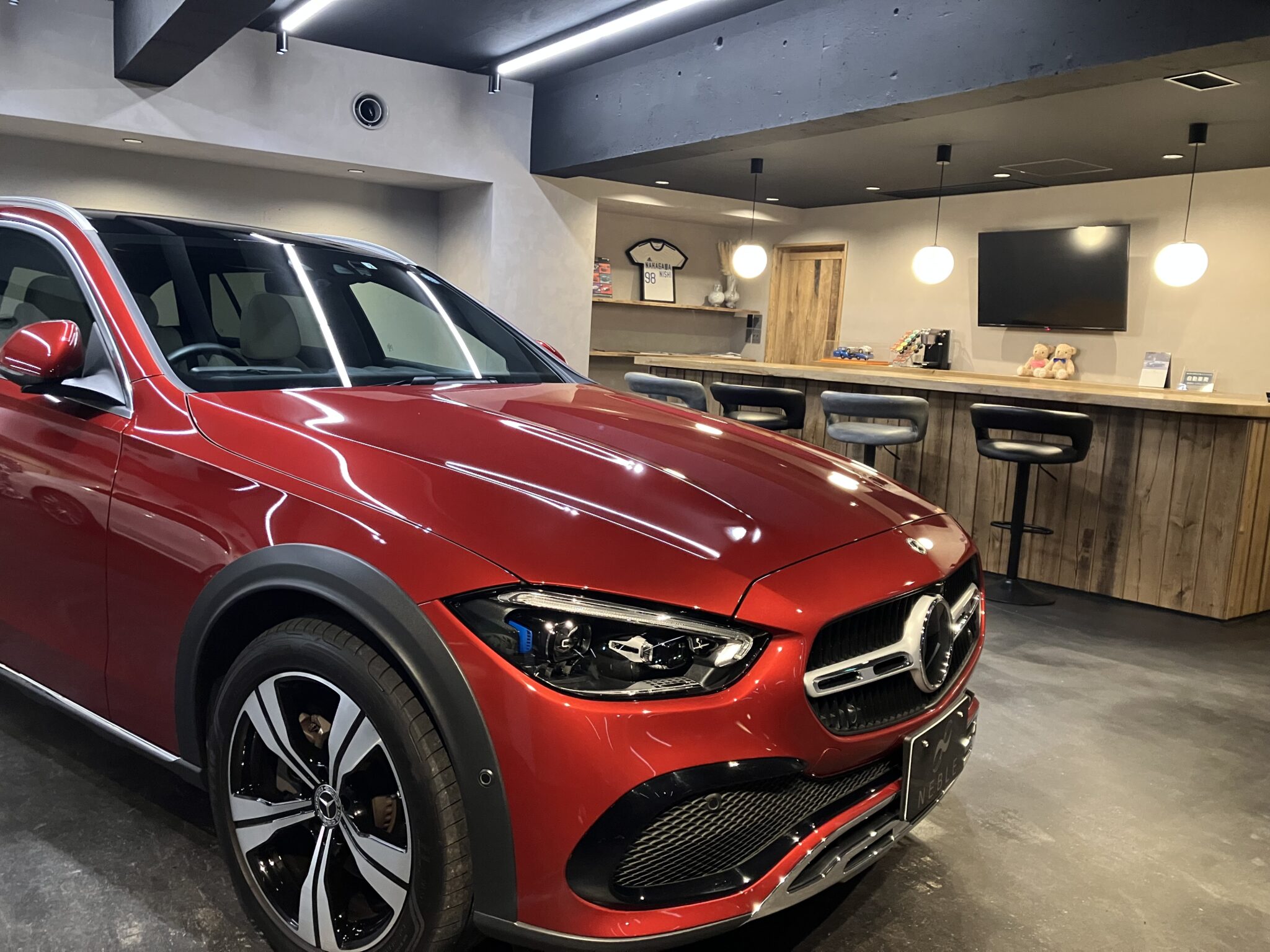 精悍な印象を醸し出す内外装のデザイン｜メルセデス・ベンツ専門店NEBLE(ネーブル)