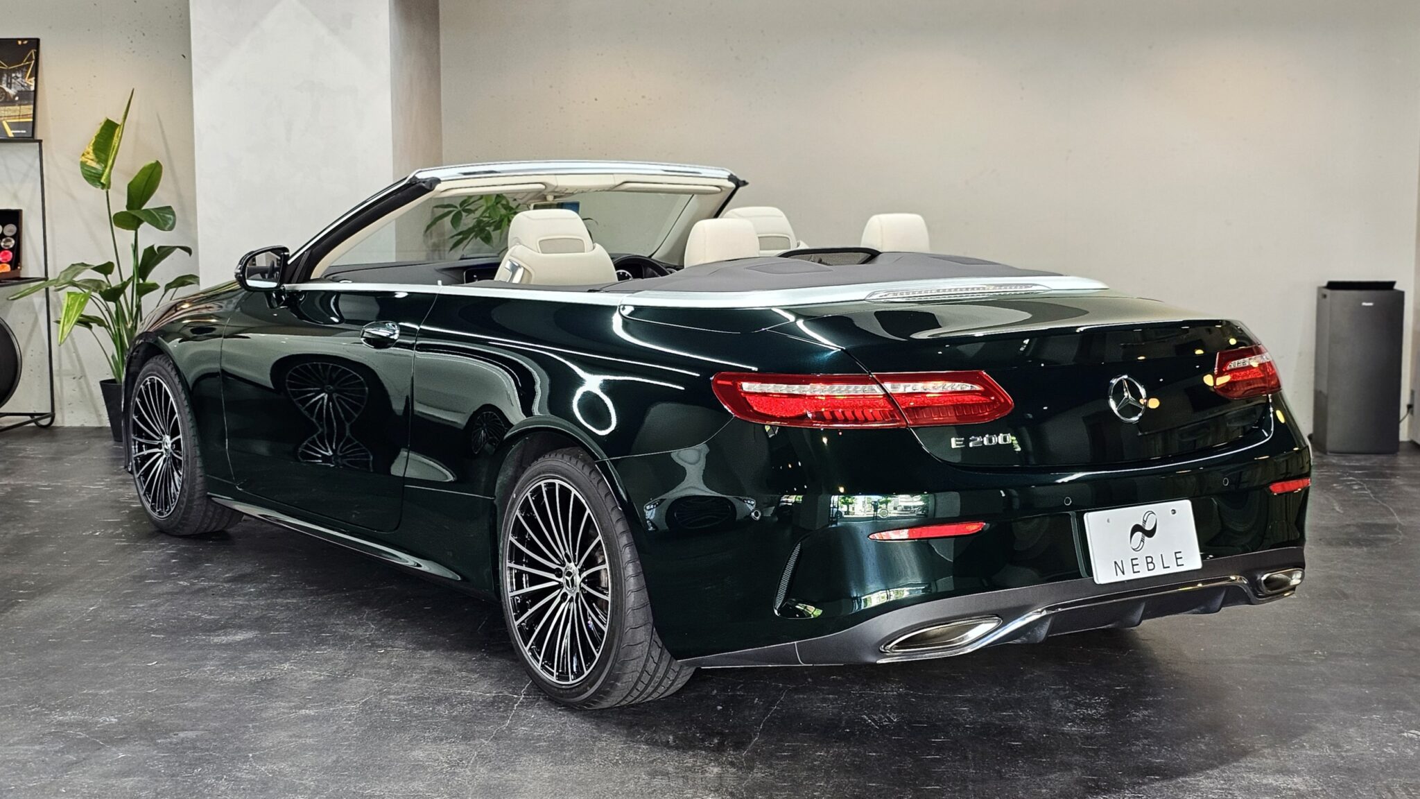 E200カブリオレ(A238)ホイール変更可能！｜メルセデス・ベンツ専門店NEBLE(ネーブル)