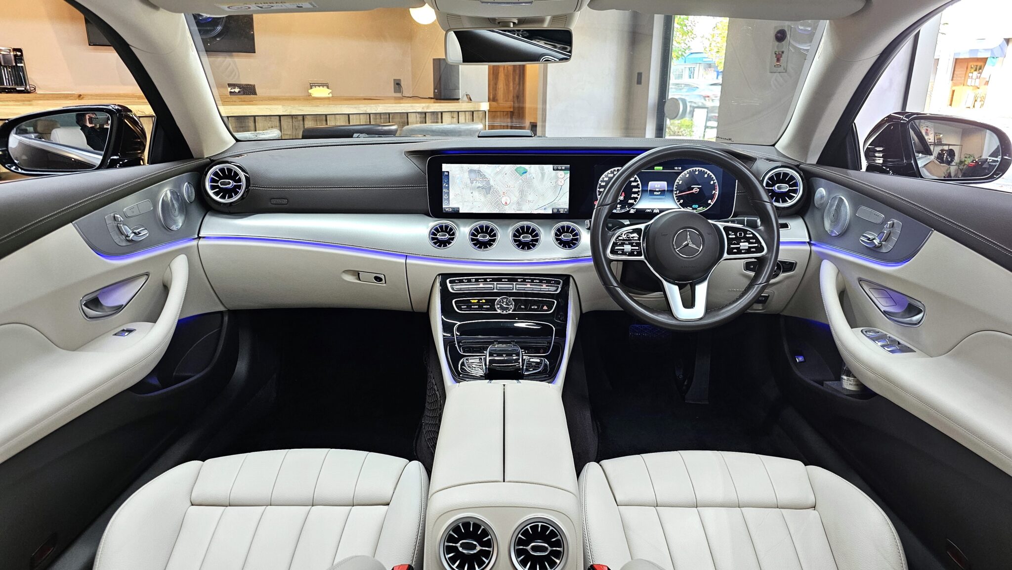 ルビーライトレッドEクーペ！｜メルセデス・ベンツ専門店NEBLE(ネーブル)