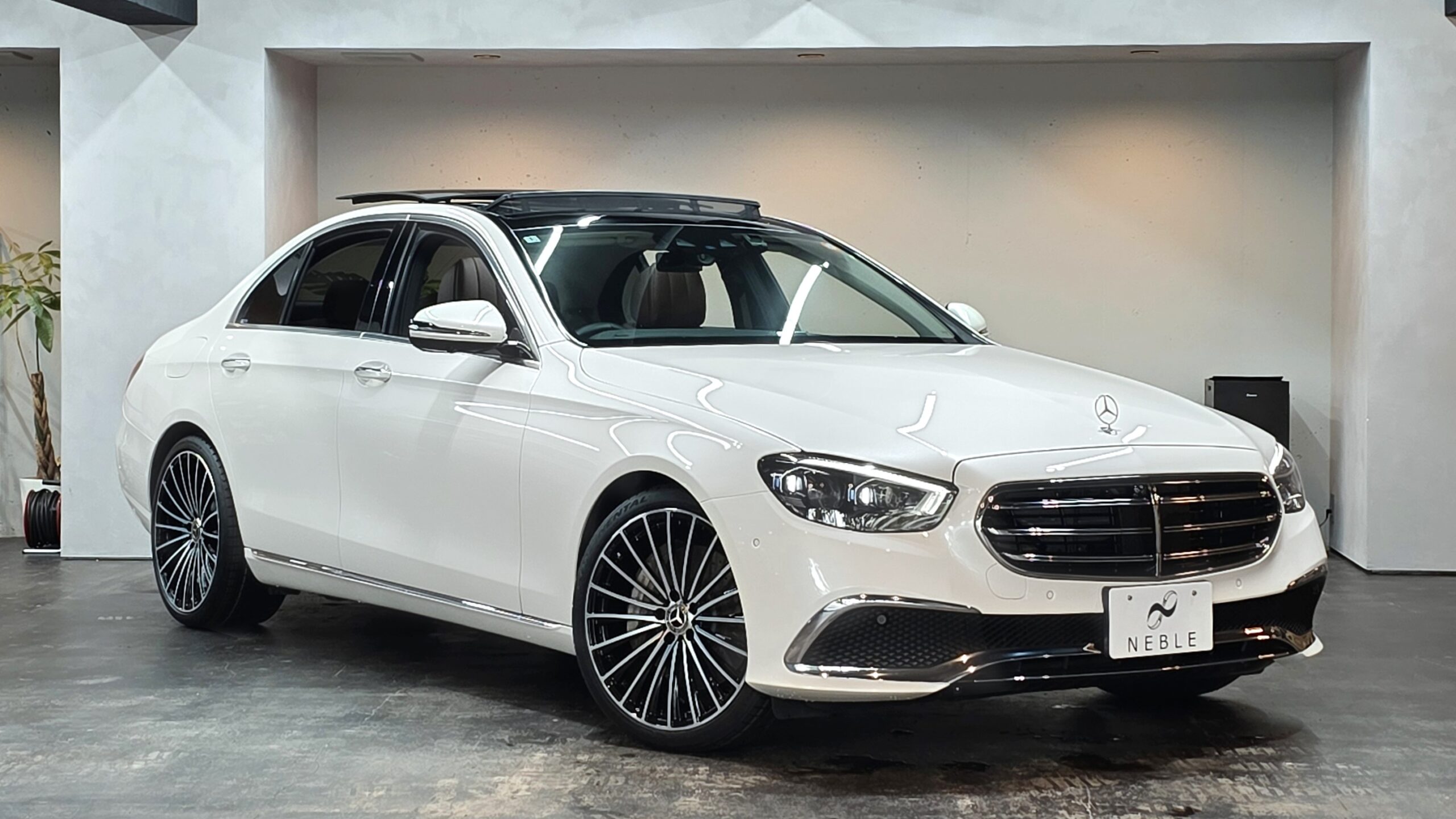 E450セダン(W213)20インチバージョン動画アップ！｜メルセデス・ベンツ専門店NEBLE(ネーブル)